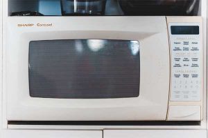 Very Small Microwave for Caravan / Motorhome – caraman.co.uk